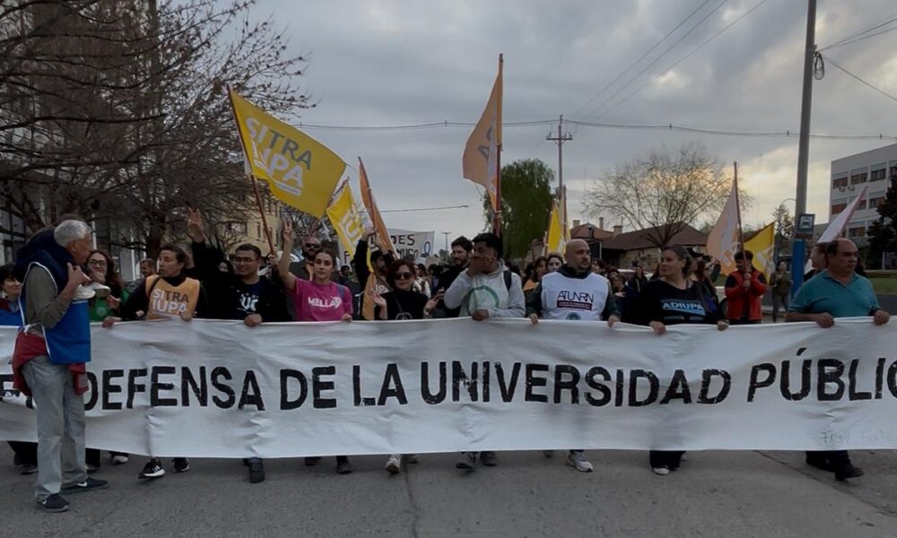 Las Universidades vuelven a las calles en Roca contra el ajuste de ...